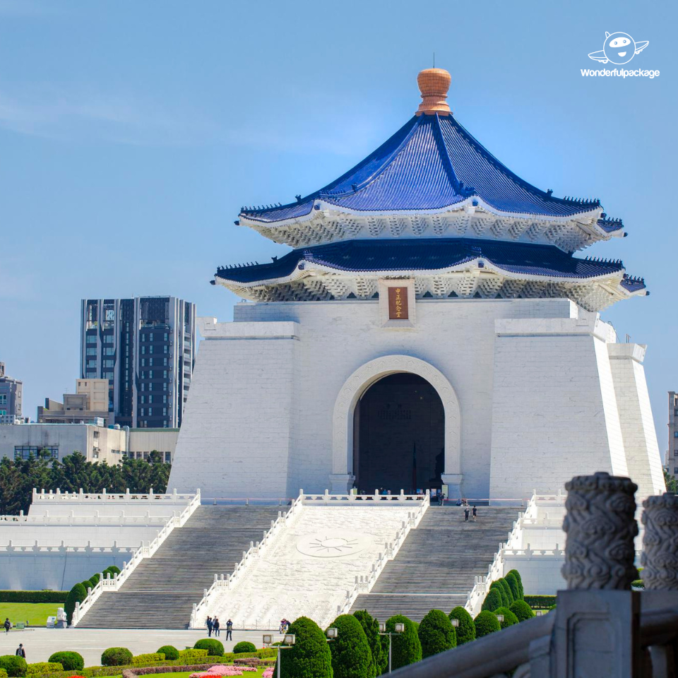 อนุสรณ์สถานเจียงไคเชก ที่เที่ยวสำคัญของไต้หวัน